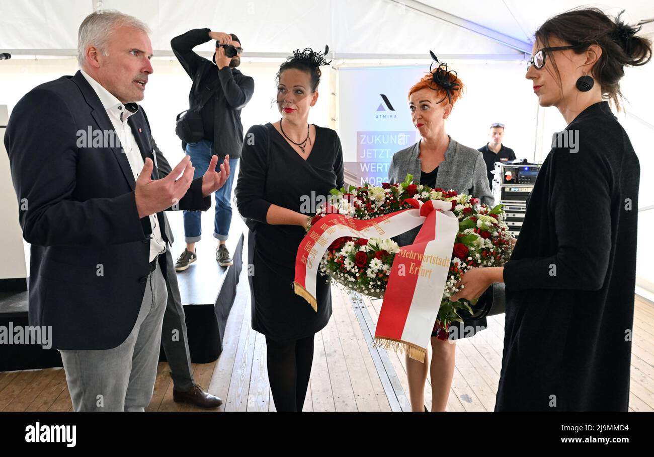 24 mai 2022, Thuringe, Erfurt: Birgit Meusel (M), Jana Rötsch (2nd de ...