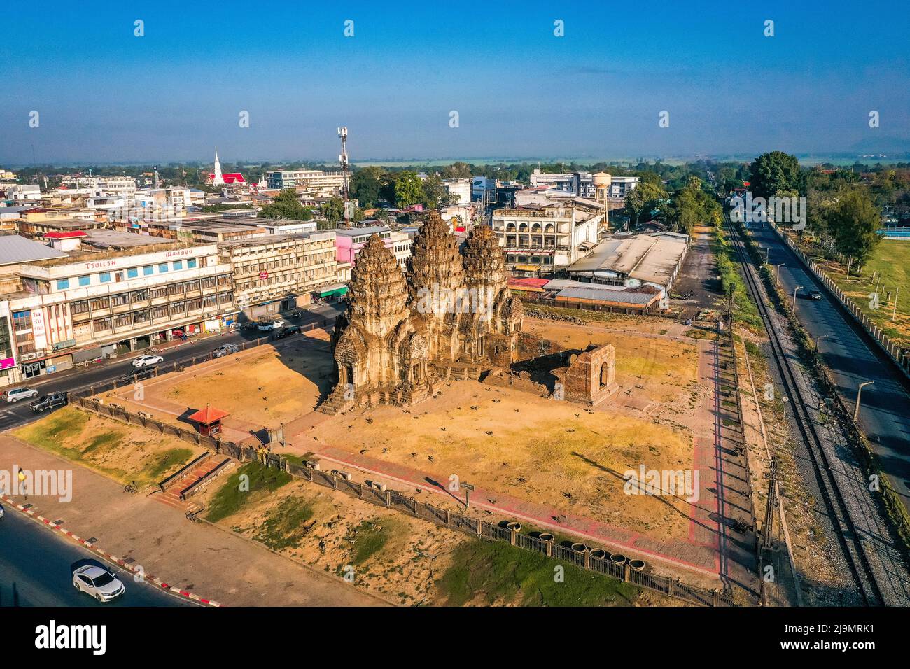 Vue aérienne de Pra Prang Sam Yod ou Phra Prang Sam Yot ruine temple ...