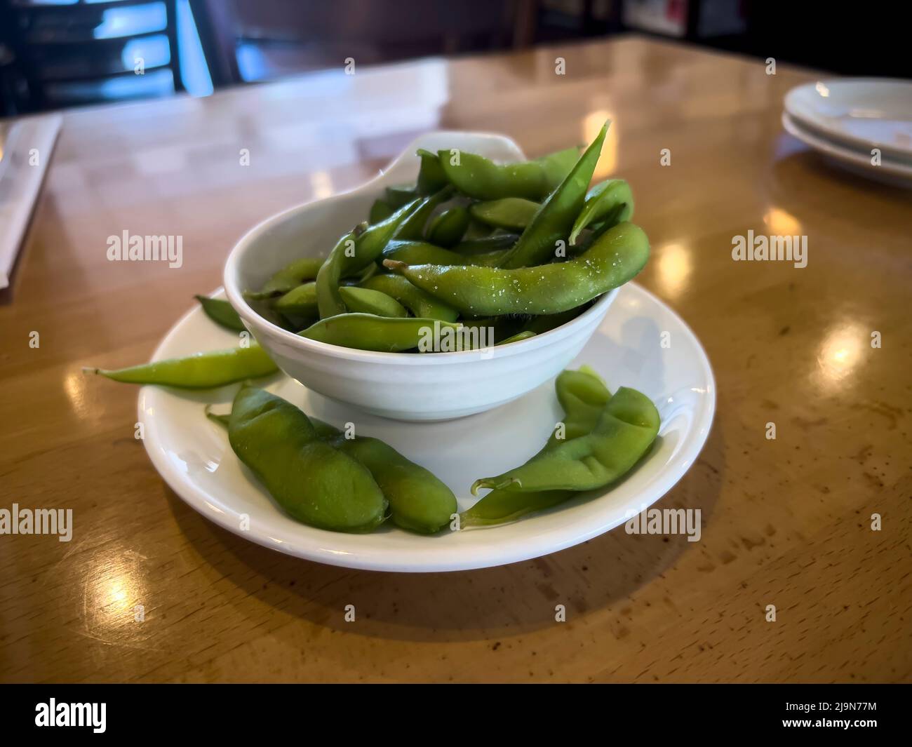 Dosettes edamame Banque de photographies et d’images à haute résolution ...