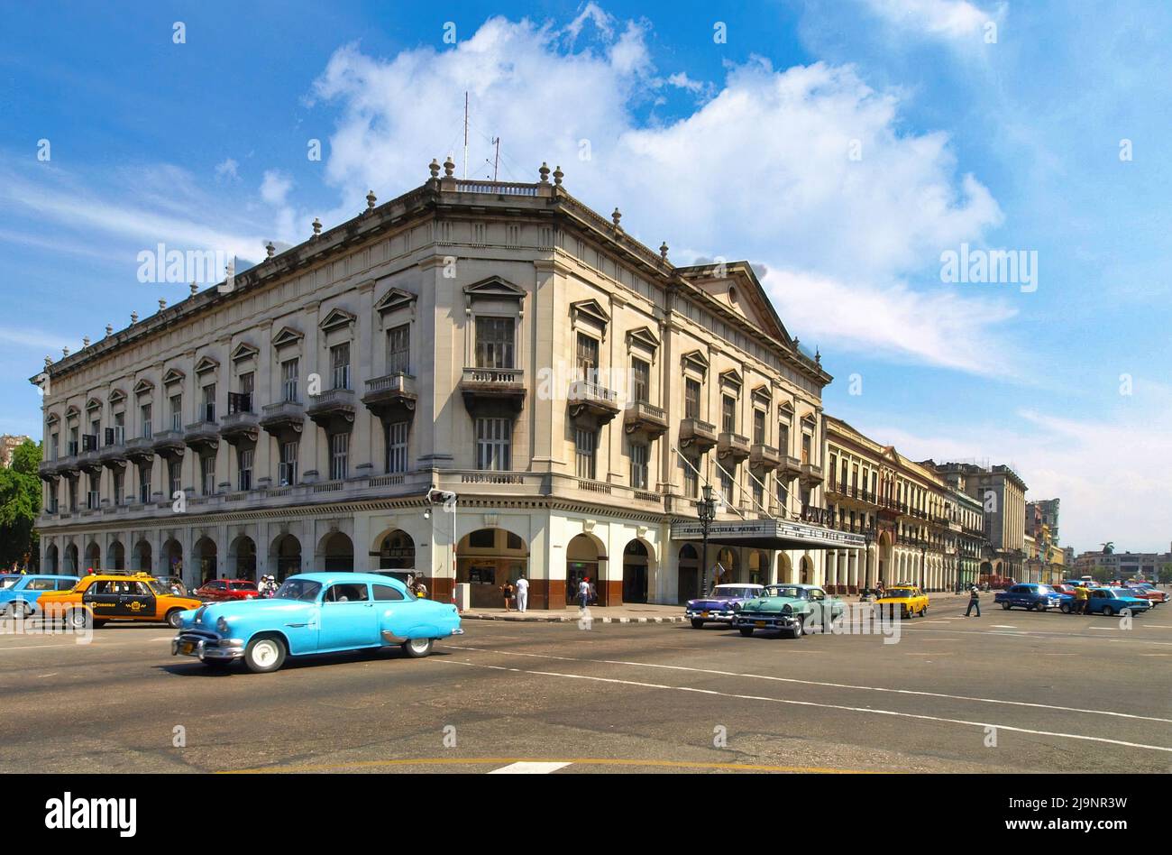 La belle et colorée capitale de Cuba, la Havane, l'une des destinations ...