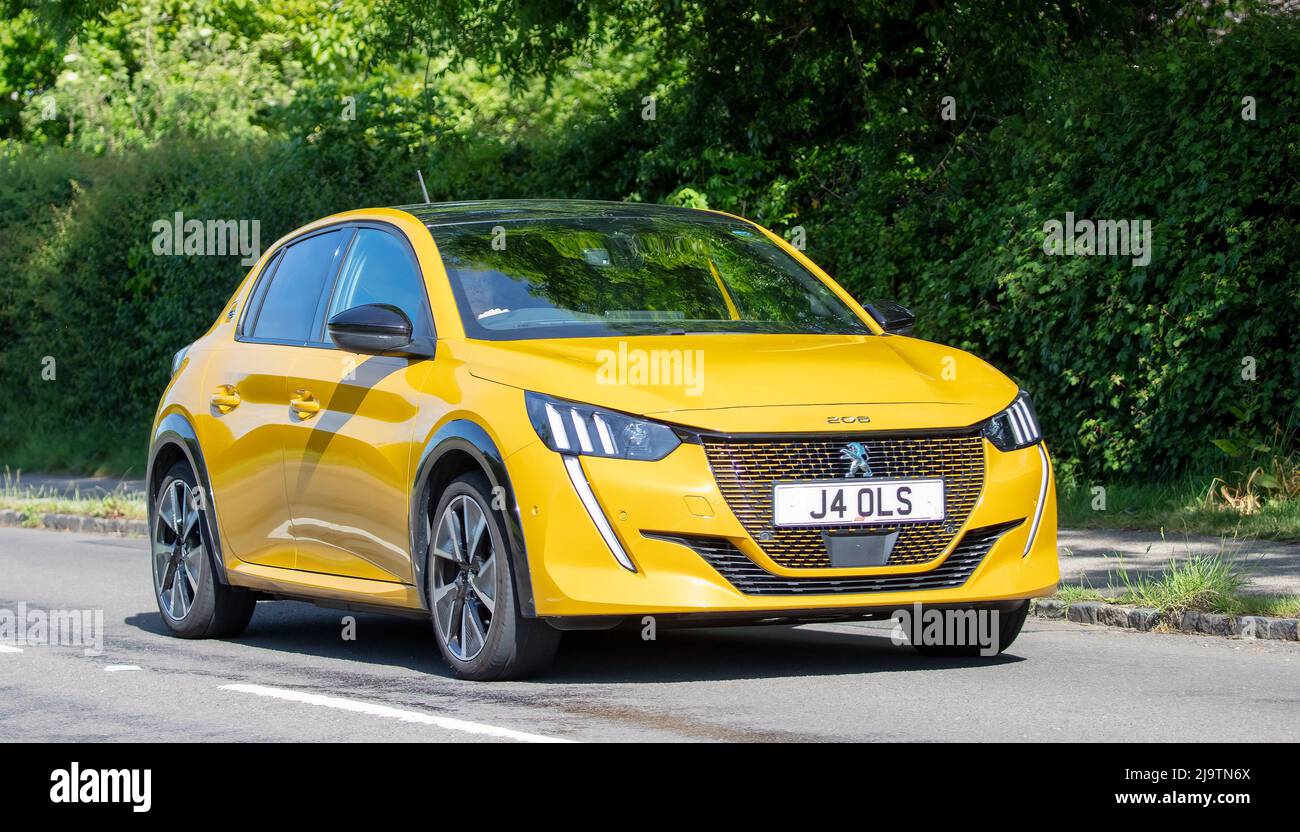 Peugeot 208 Banque de photographies et d’images à haute résolution - Alamy