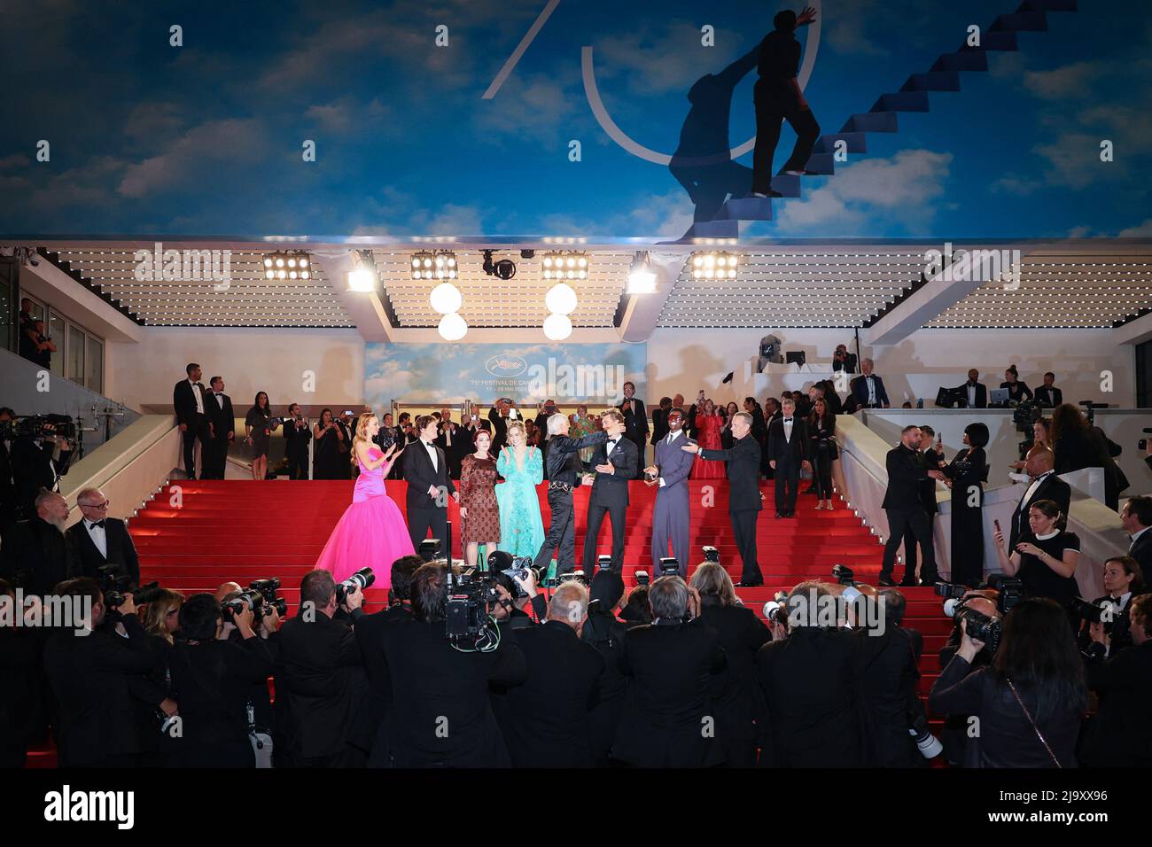 Natasha Bassett, Sam Bromell, Priscilla Presley, Olivia DeJonge, Baz ...