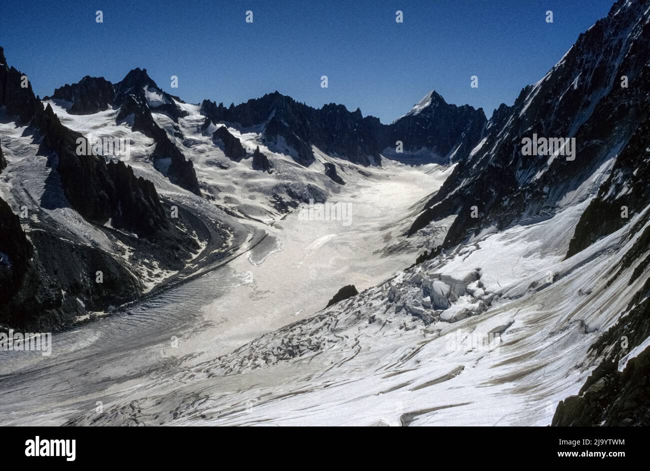 Glacier d'Argentière avec Mont Dolent vu de la station de l'aiguille ...