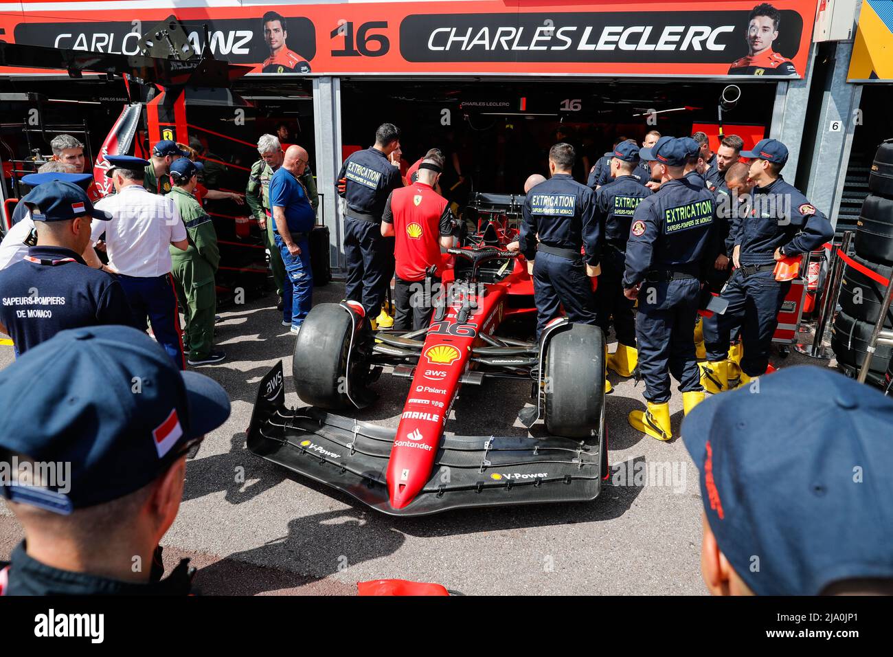 Scuderia Ferrari F1-75, détail mécanique, marshall, commissaire de ...