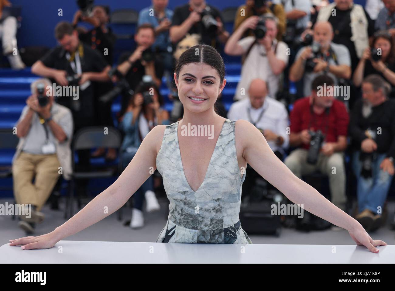 Cannes, France. Le 26 mai 2022, Tara Abboud participe au photocall de 'Rebel' lors du festival ...