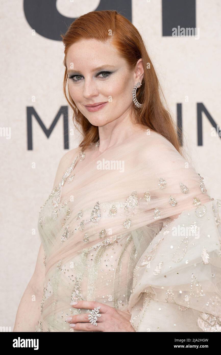 Barbara Meier participe au gala de Cannes 2022 de l'amfAR au Hotel du Cap-Eden-Roc, le 26 mai ...