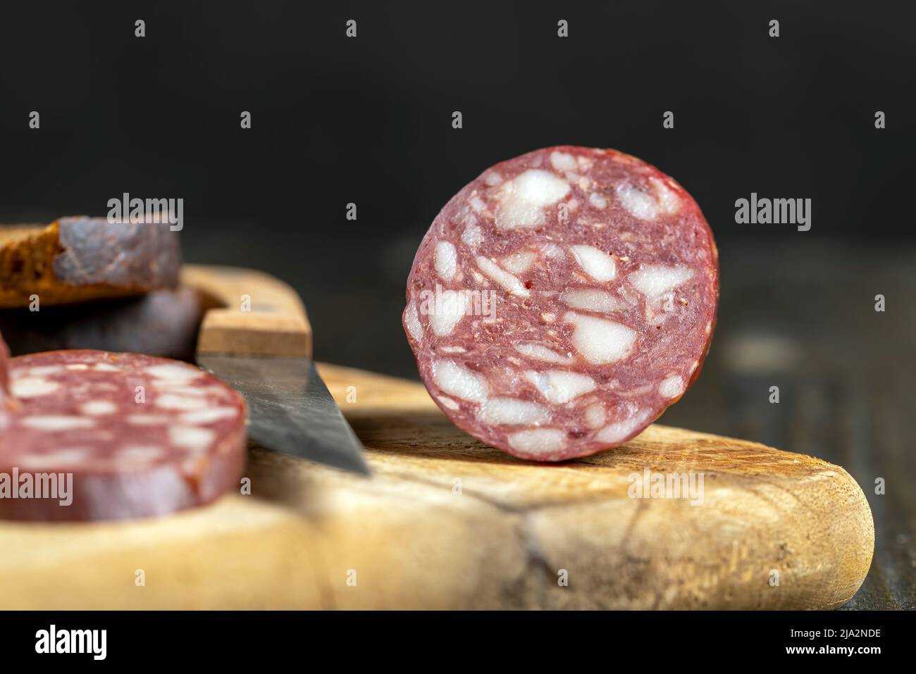 saucisse de porc tranchée avec adjonction de saindoux, viande de porc bouillie avec adjonction ...