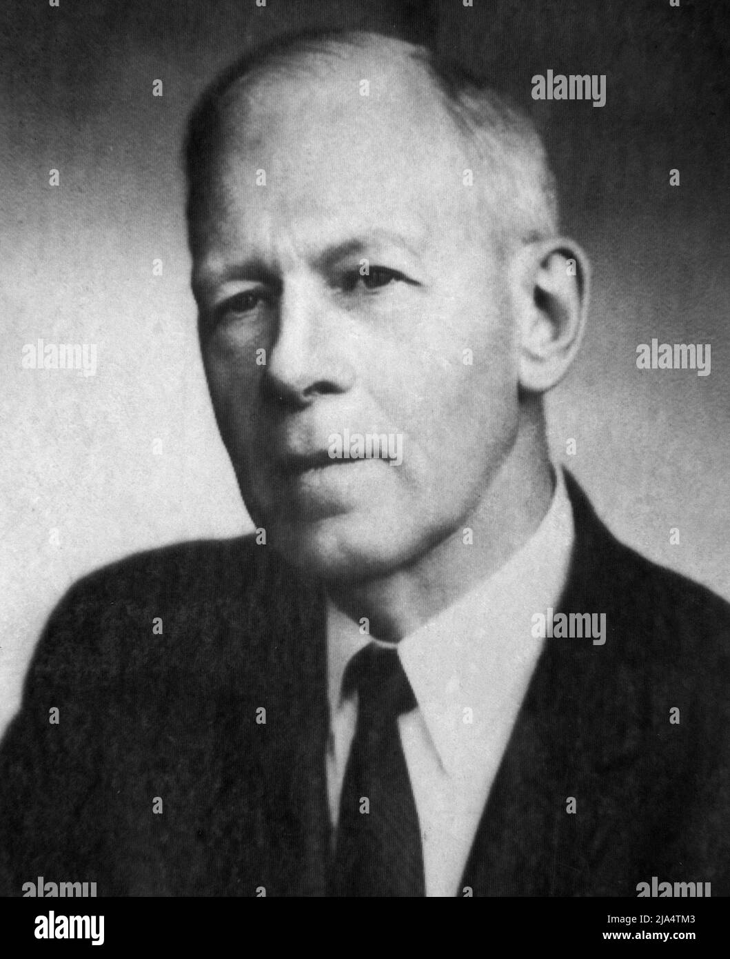 MULLIKEN , ROBERT SANDERSON. FISICO Y QUIMICO NORTEAMERICANO . 1896 ...