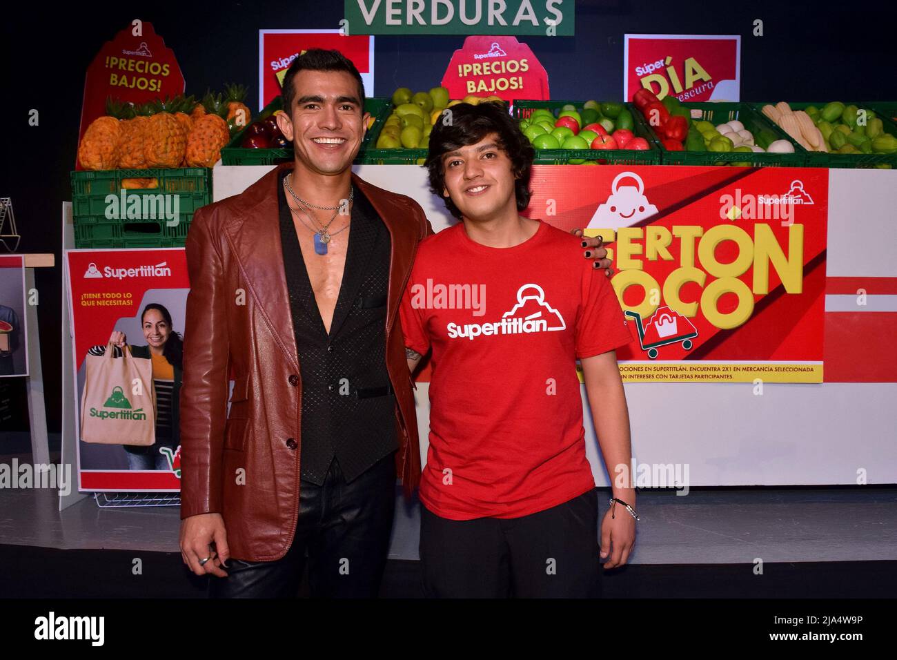 Harold azuara Banque de photographies et d’images à haute résolution ...