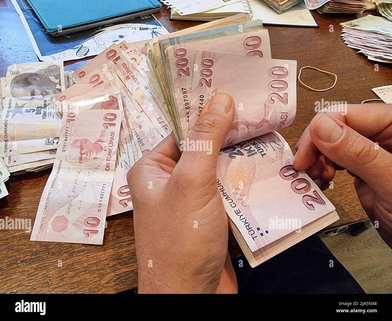 20 lira banknote turkish banknote Banque de photographies et d’images à ...