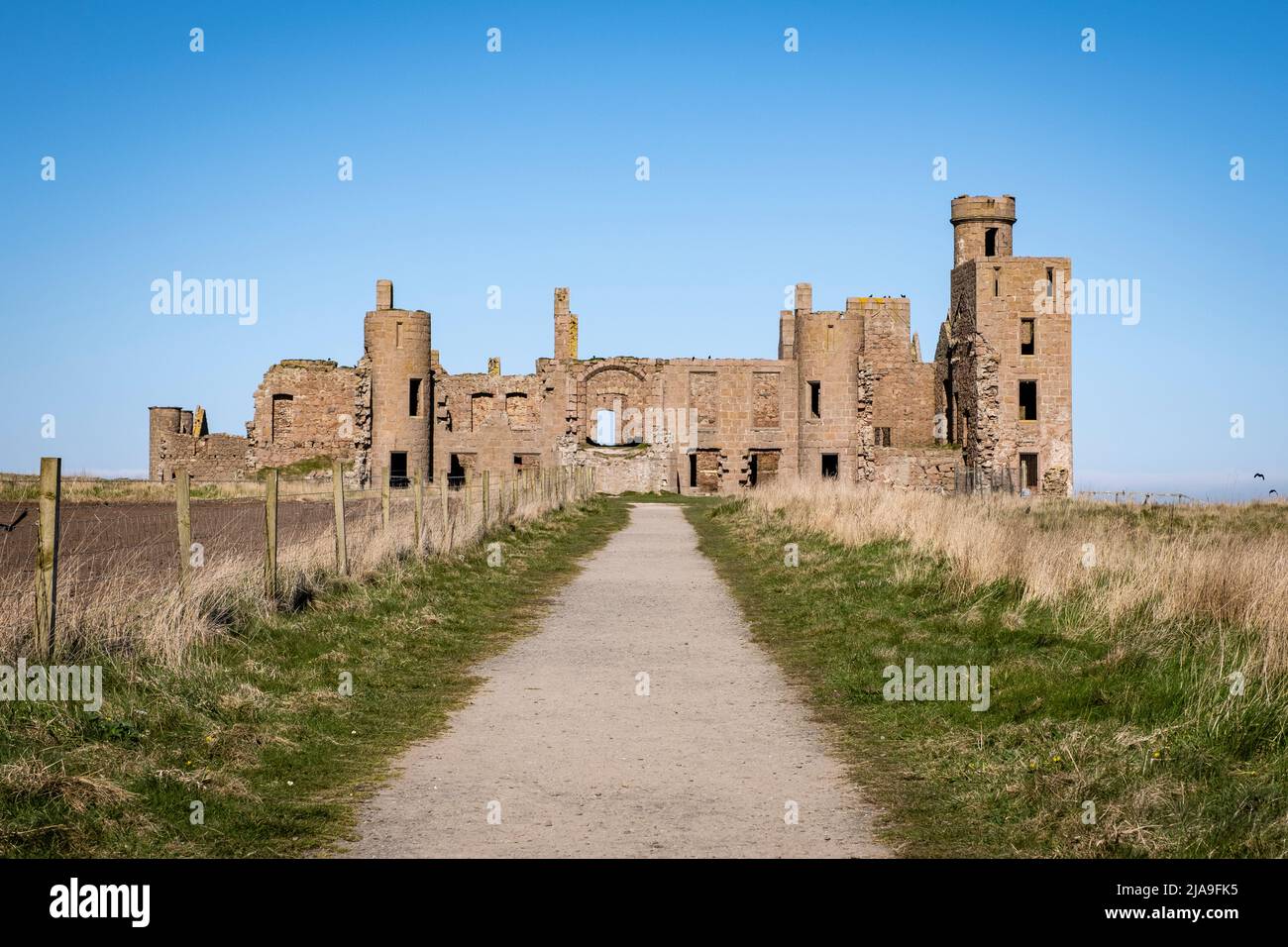 Le château de Slains, également connu sous le nom de château de New ...