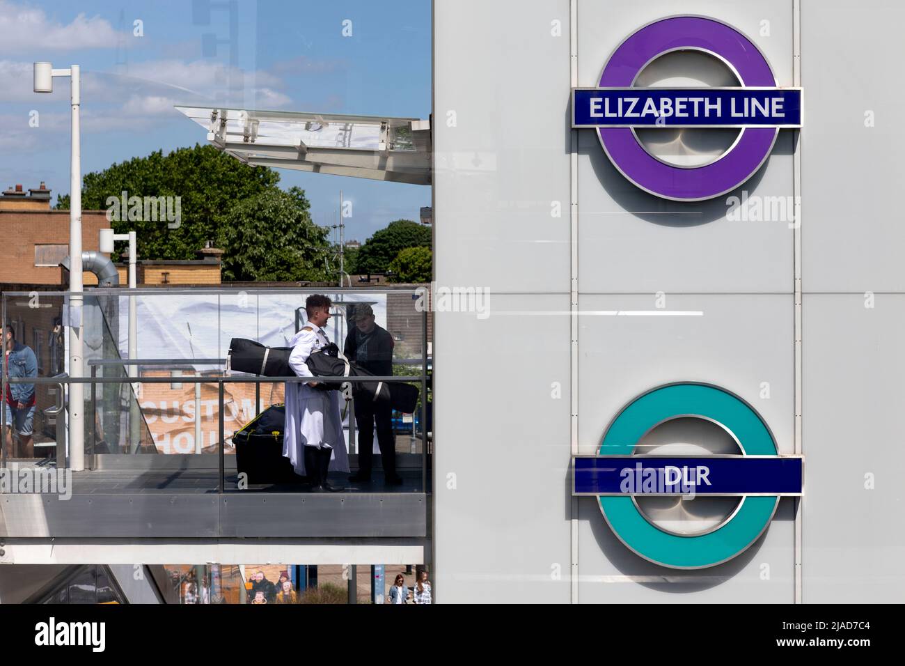 Elizabeth line station Banque de photographies et d’images à haute ...