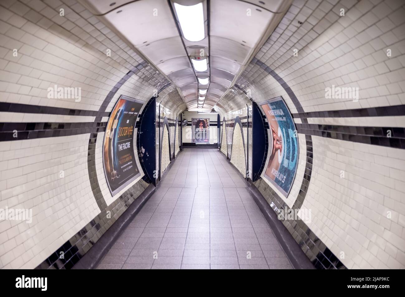Warren street underground station Banque de photographies et d’images à ...