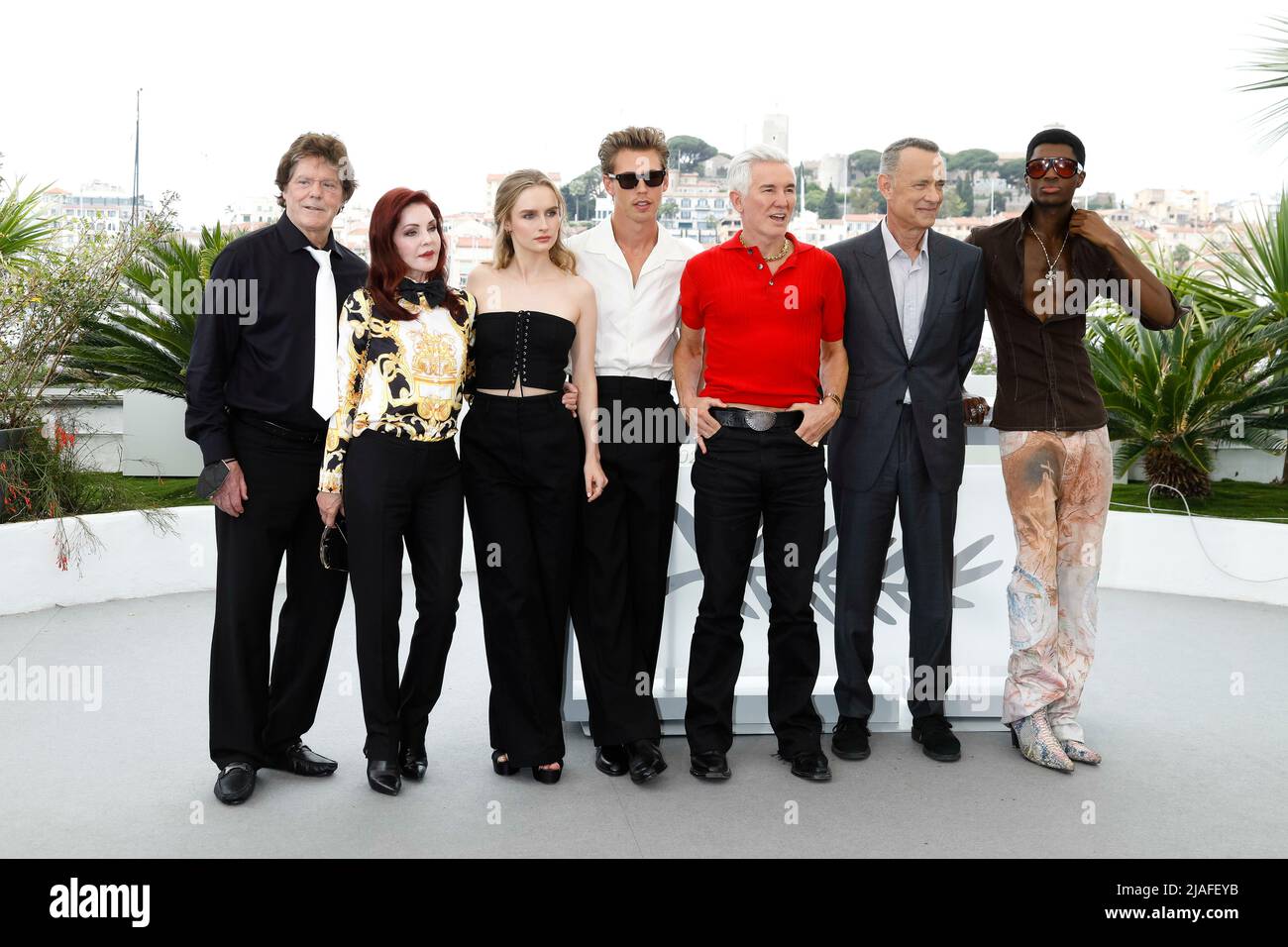 Steve Binder (l-r), Priscilla Presley, Olivia DeJonge, Austin Butler ...