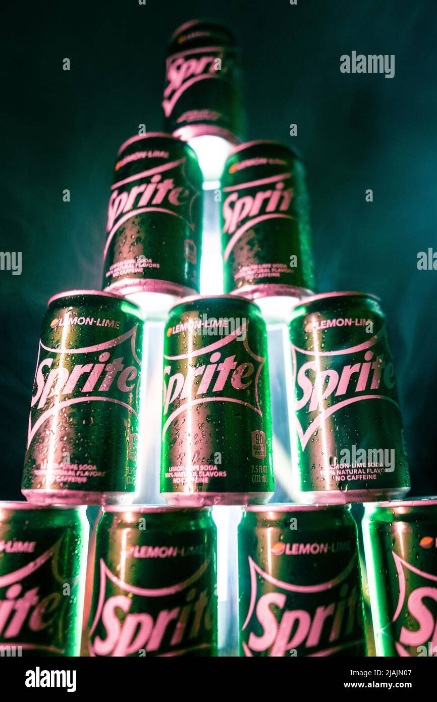 Sprite cans Banque de photographies et d’images à haute résolution - Alamy