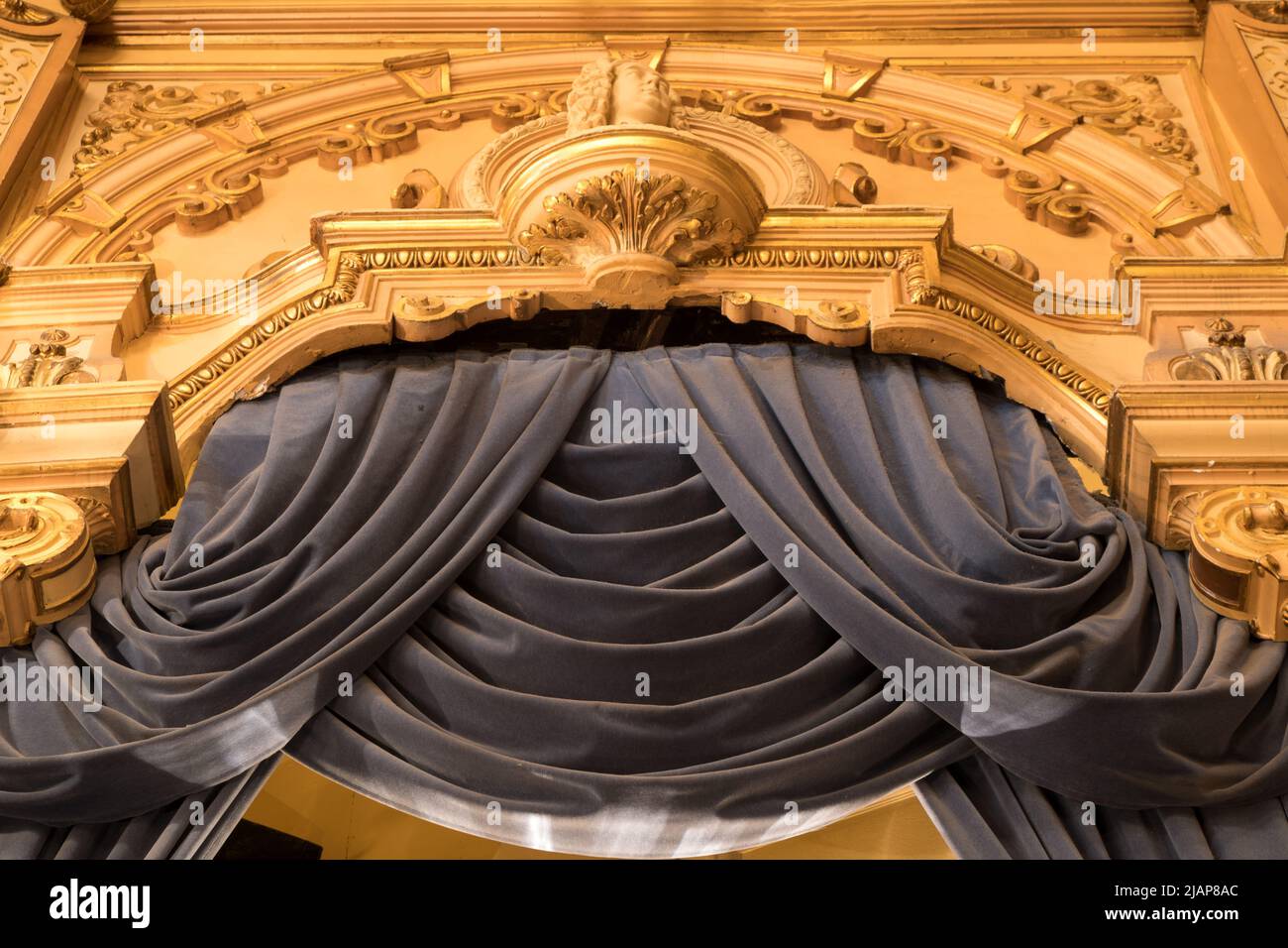 Proscenium stage Banque de photographies et d’images à haute résolution ...