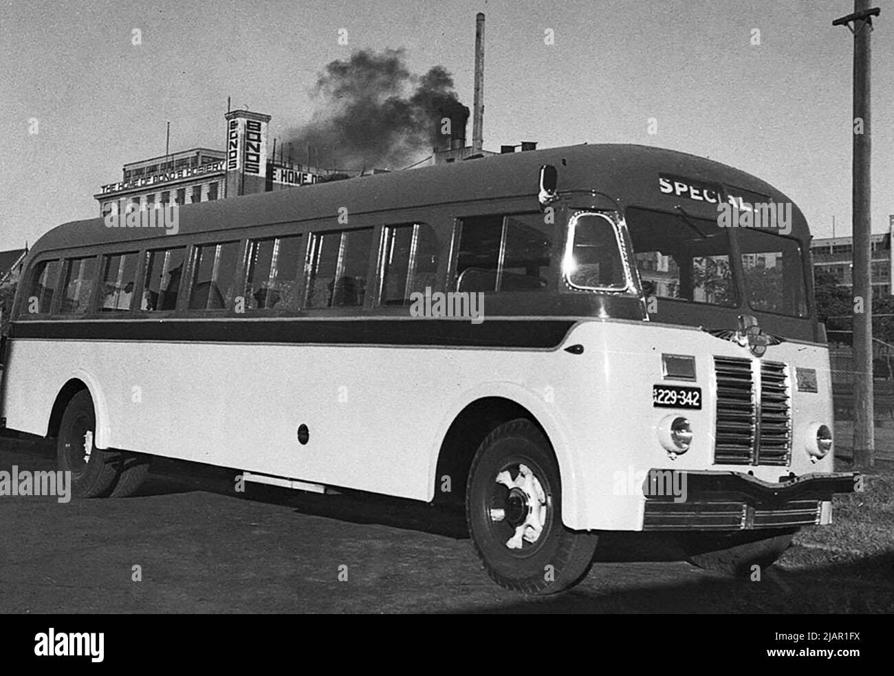Bus des années 1940 Banque d'images noir et blanc - Alamy