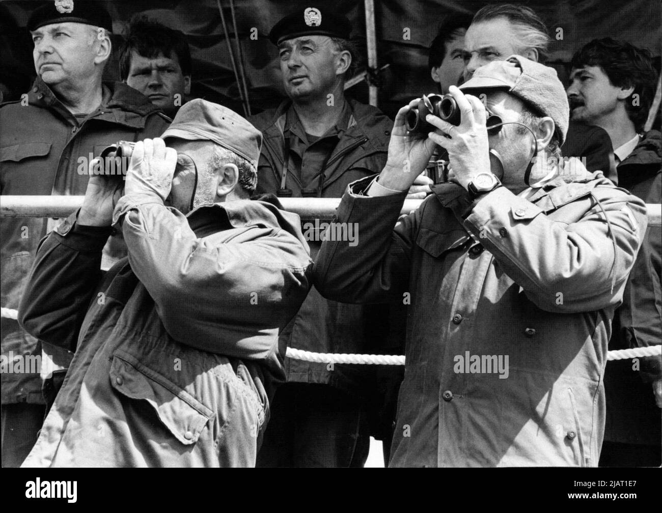 Charles hernu Banque de photographies et d’images à haute résolution ...