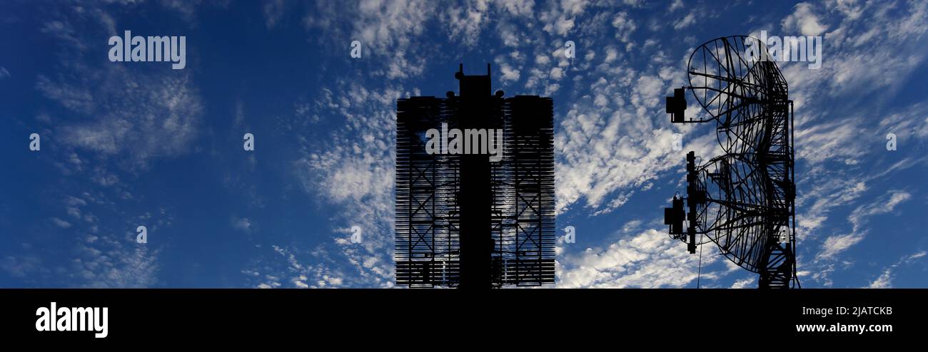 Radars de défense aérienne de systèmes antiaériens mobiles militaires ...