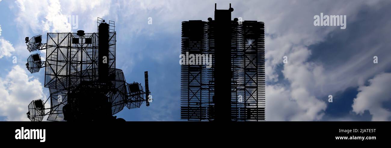 Radars de défense aérienne de systèmes antiaériens mobiles militaires ...
