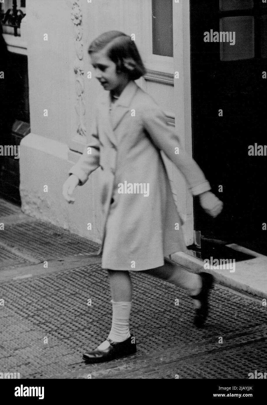 La princesse va nager tandis que le roi et la reine sont à Paris -- la ...