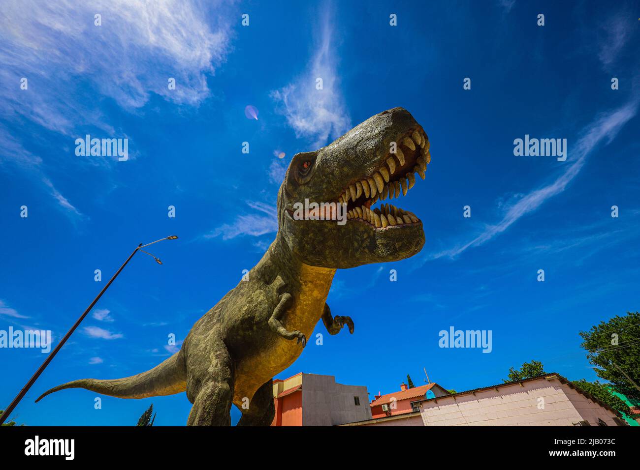 Une sculpture de dinosaures de Tyrannosaurus rex à Esqueda, au Mexique ...