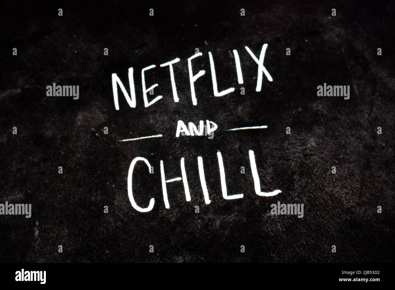 Netflix et chill Banque de photographies et d’images à haute résolution ...