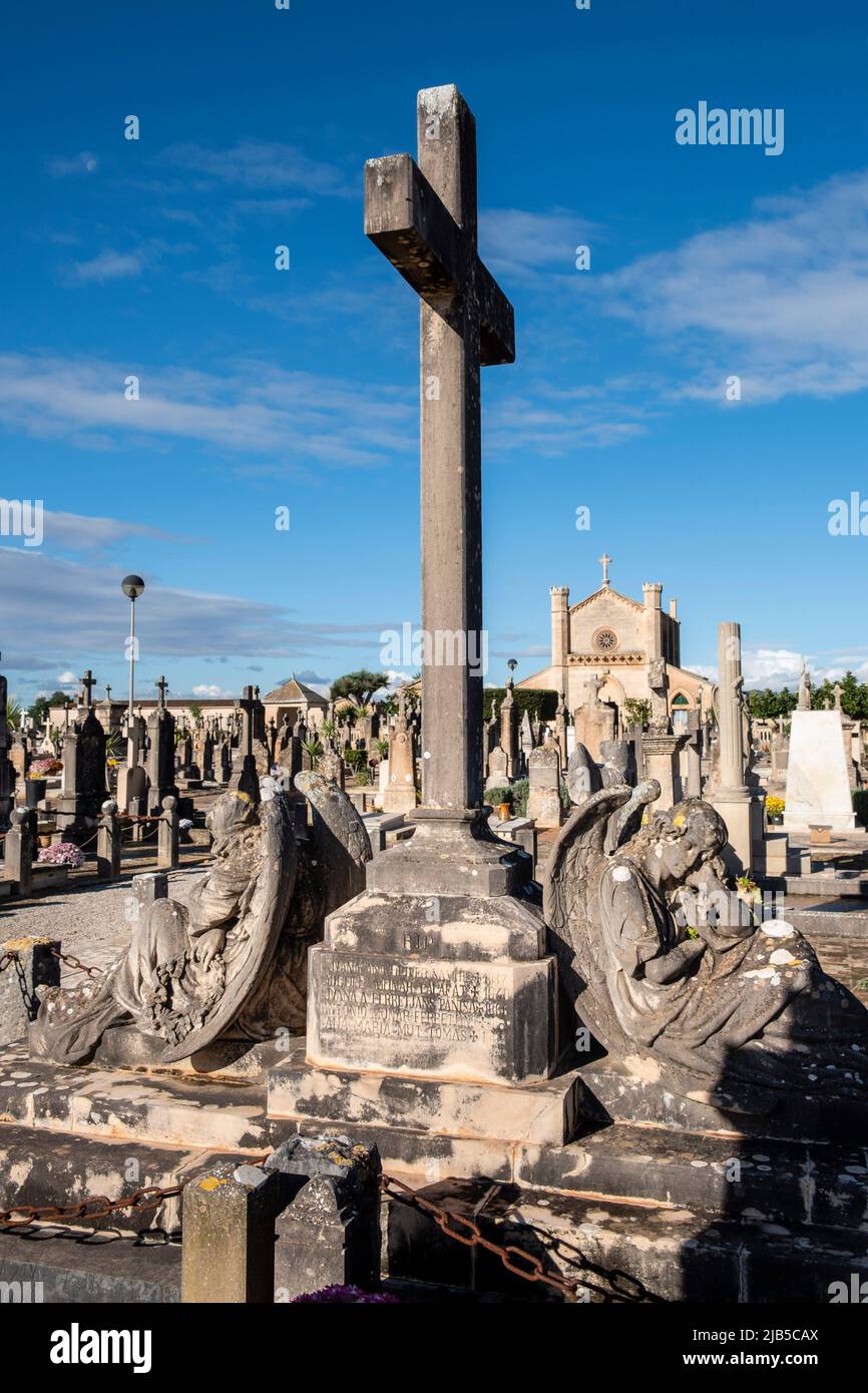 Ange ailé qui pleure Banque de photographies et d’images à haute ...