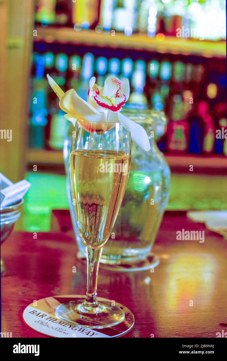 Paris, France, détail, cocktail au champagne français au bar français ...