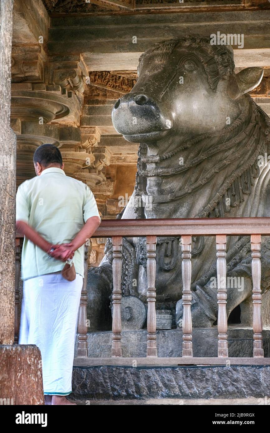 Statue de taureau shivas Banque de photographies et d’images à haute résolution - Alamy