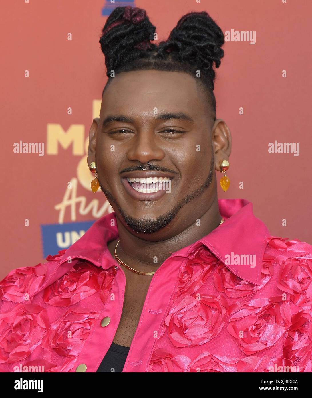 Ryan Mitchell arrive aux MTV Movie & TV Awards 2022 : UNSCRIPTED qui se ...