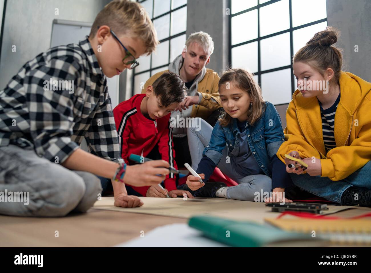 Dessin Enfant Travail Classe Groupe Banque De Photographies Et D Images