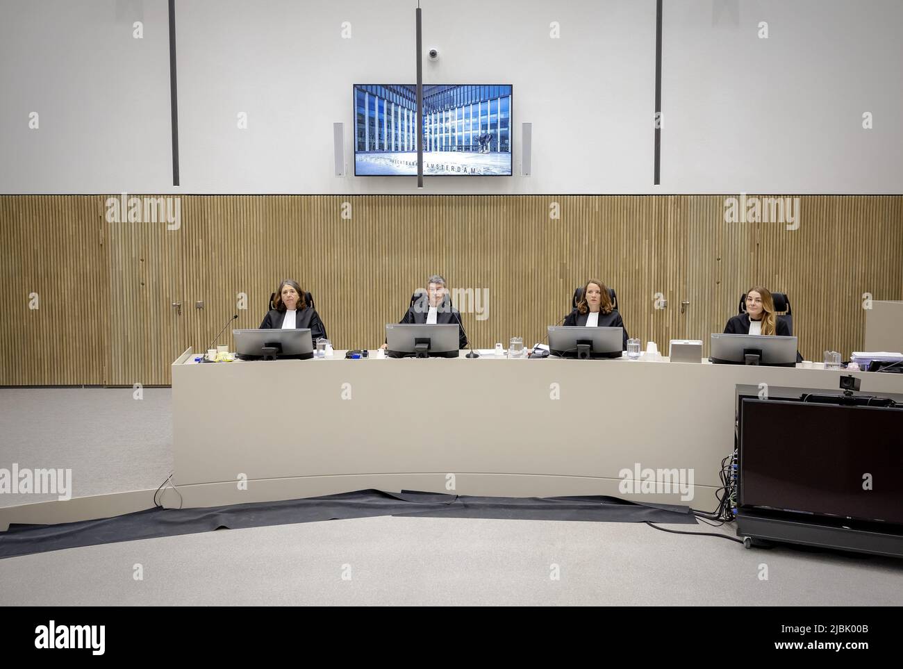 2022-06-07 08:27:02 AMSTERDAM - le tribunal, au cours d'une séance de ...