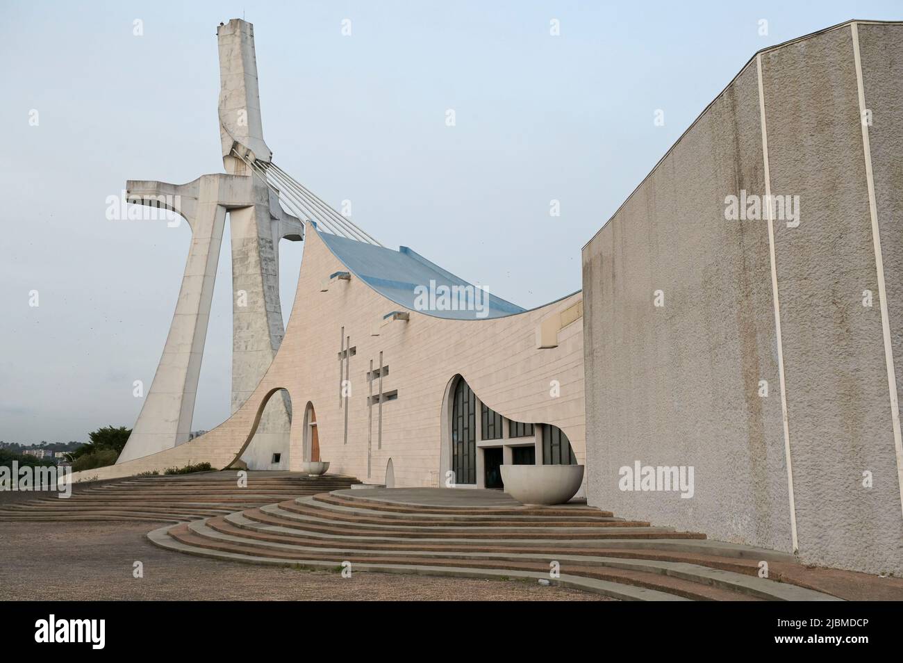 CÔTE D'IVOIRE, Abidjan, centre ville plateau, cathédrale catholique Saint Paul construite en ...