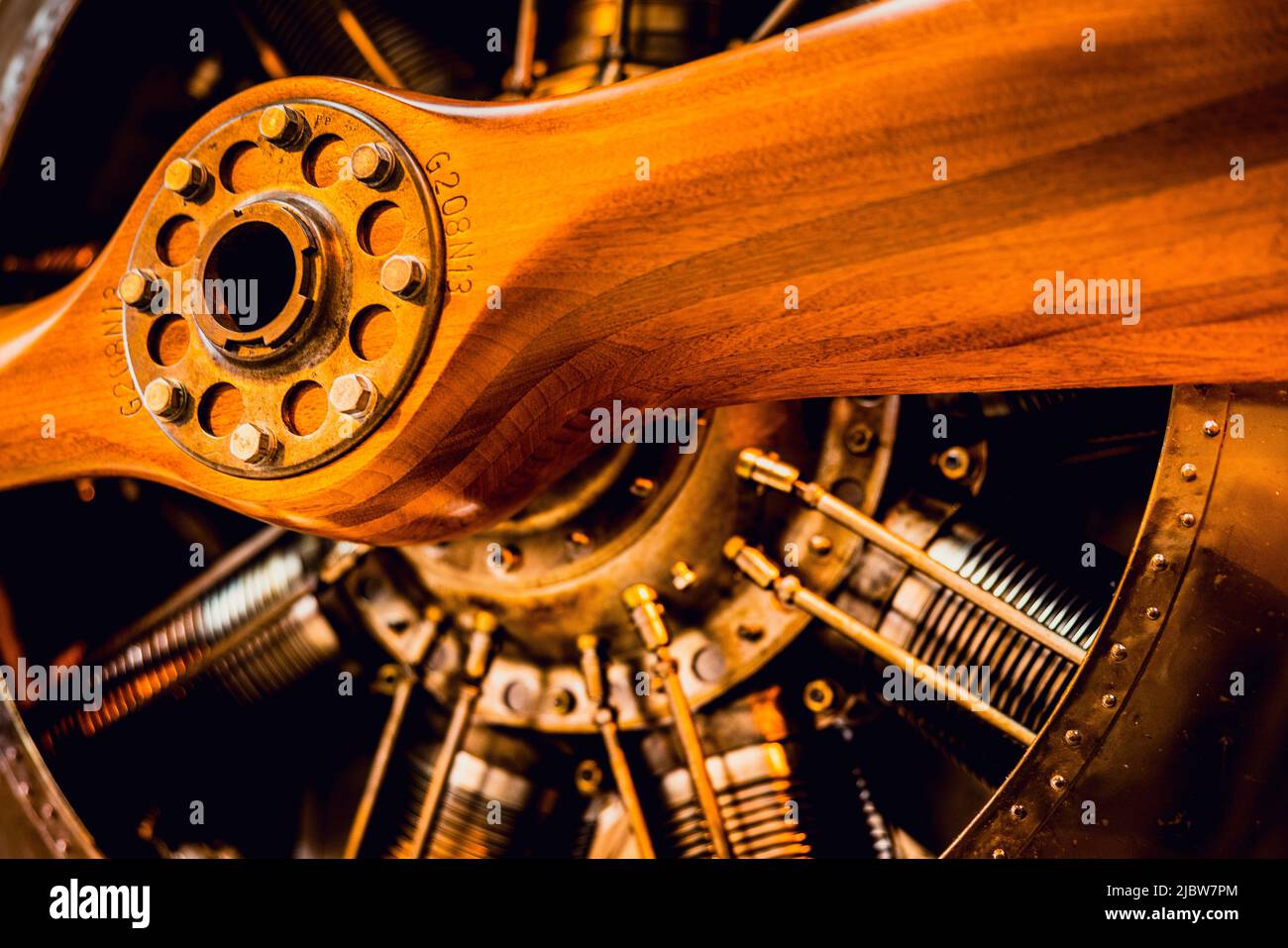 Aircraft engine wooden propeller Banque de photographies et d’images à ...