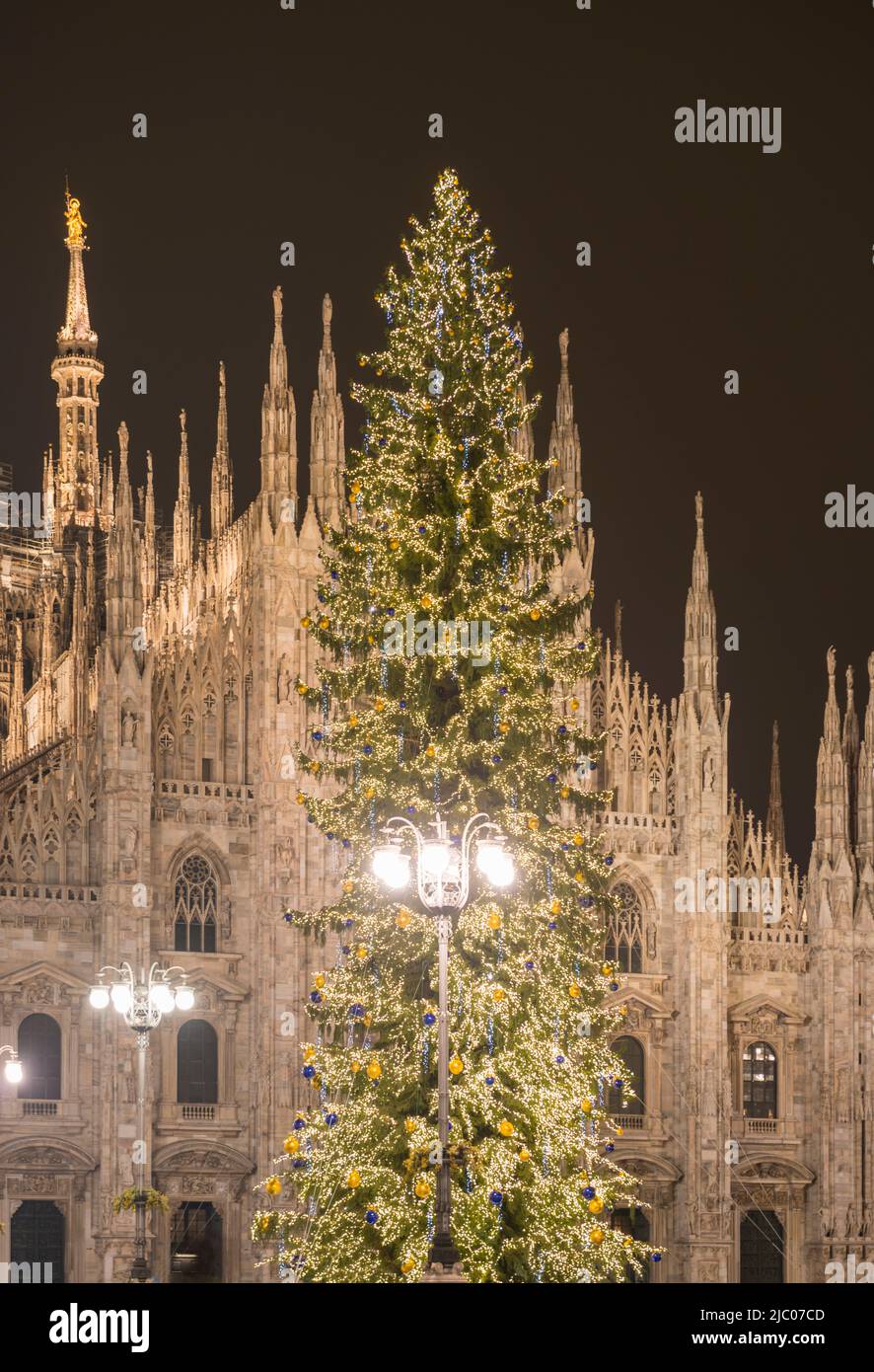 Arbre de noël milano Banque de photographies et d’images à haute ...