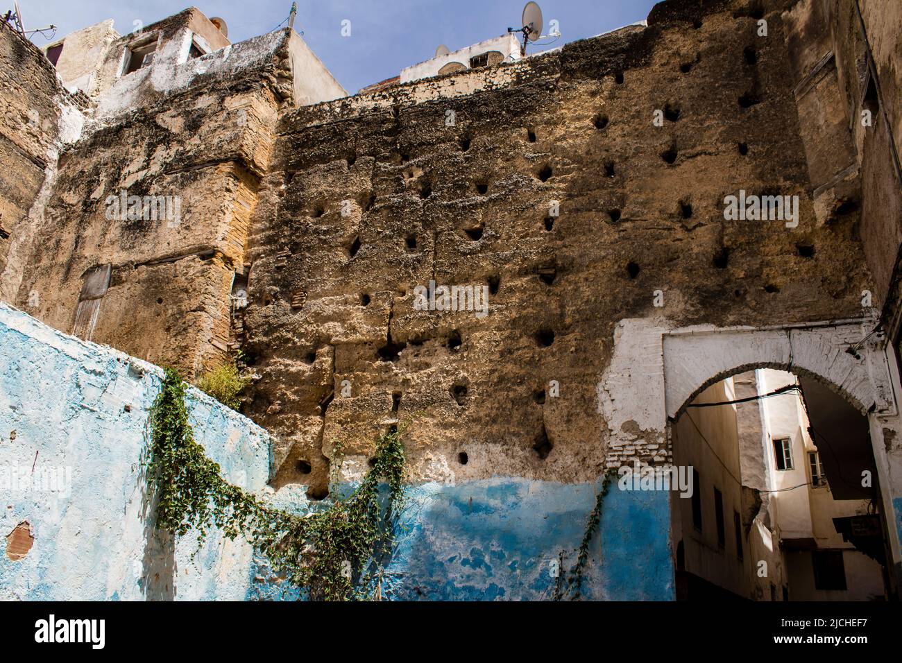 Fès, Maroc - 12 juin 2022 Médina forte de Fès El Bali, quartier Marinid ...