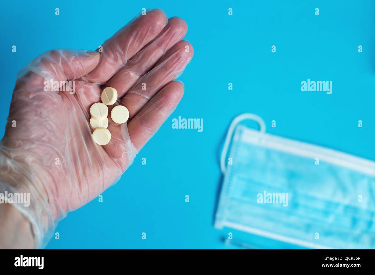 Virus bleu Banque de photographies et d’images à haute résolution - Alamy