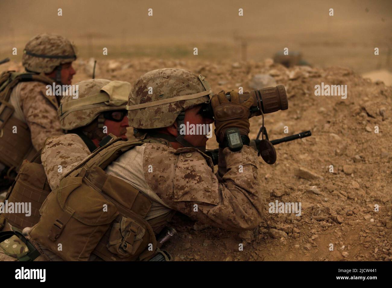 Les Marines des États-Unis, avec 1st Bataillon, 8th Marine Regiment (1/ ...