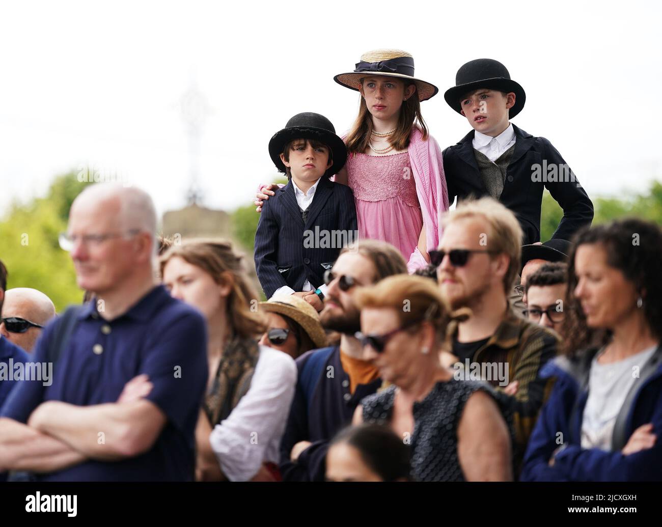 Bronyn Boyd (11) avec ses frères Macdara, 6 ans, (à gauche) et Camryn ...