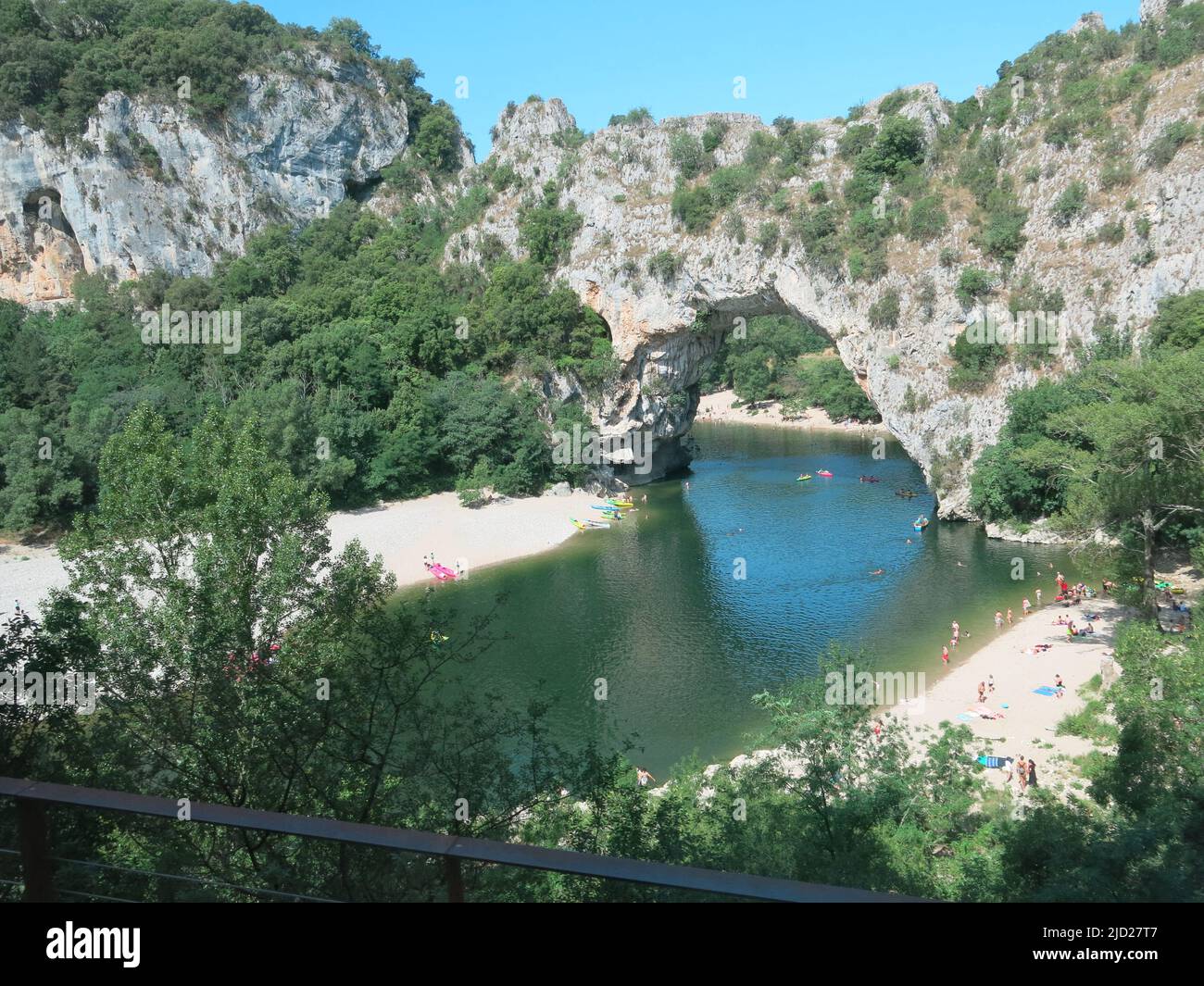 Le Pont d'Arc est la plus grande arche naturelle d'Europe, l'une des ...