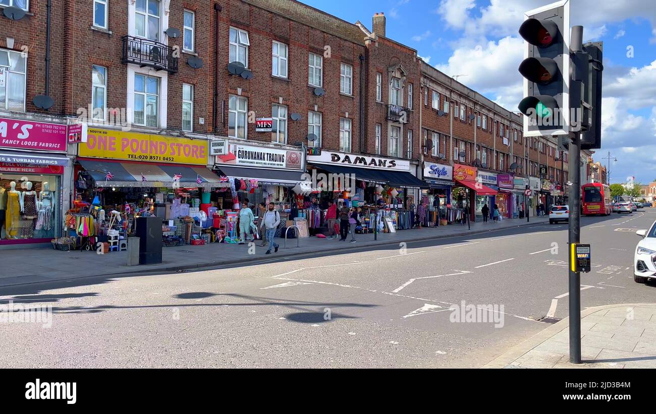 Southall broadway london asian shop Banque de photographies et d’images ...