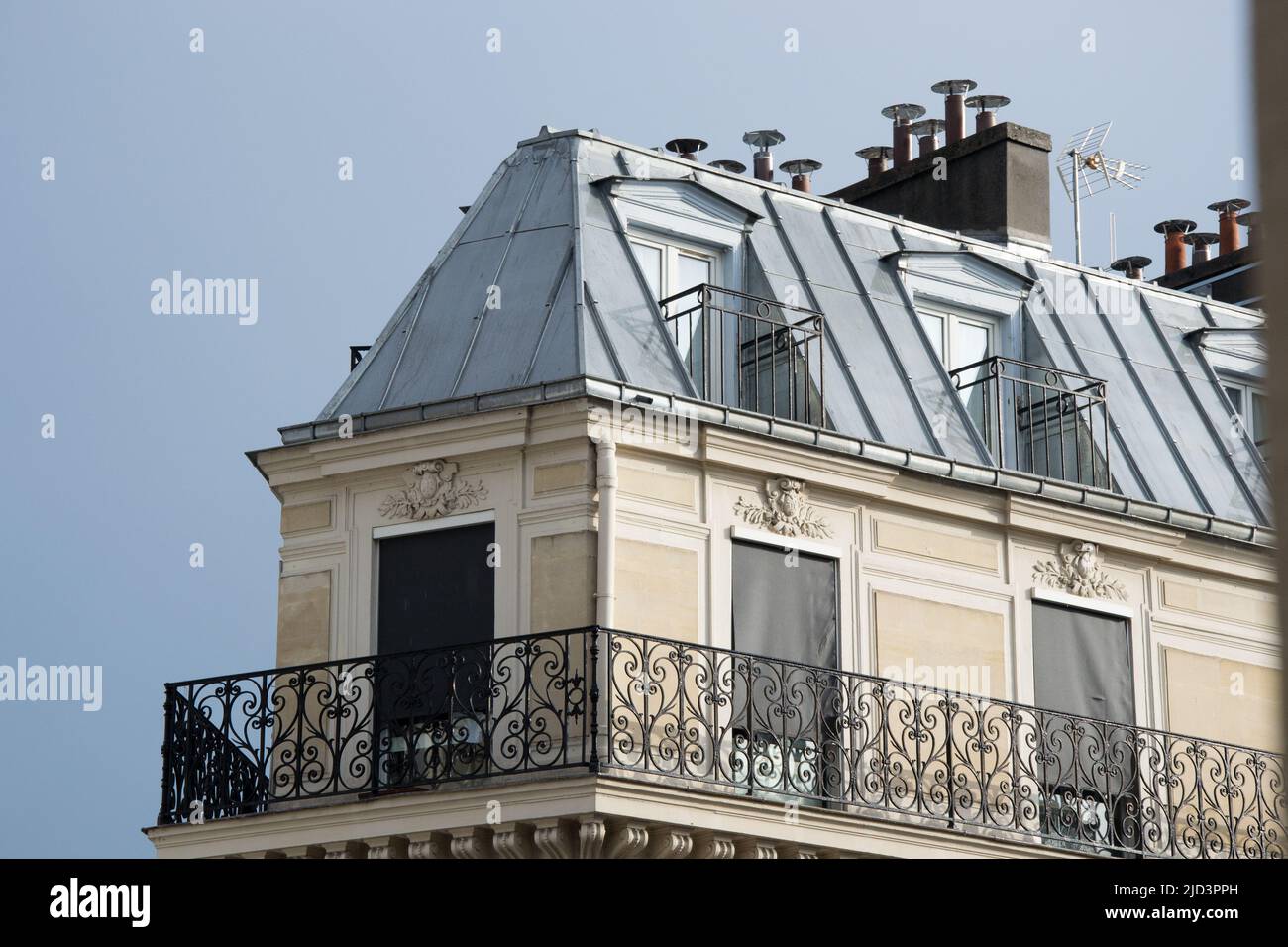 Immeuble ordinaire paris Banque de photographies et d’images à haute ...