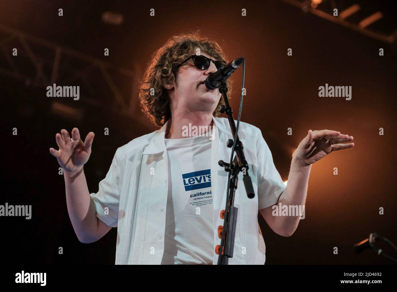 Jack Cochrane, chanteur et guitariste en chef du groupe de rock ...