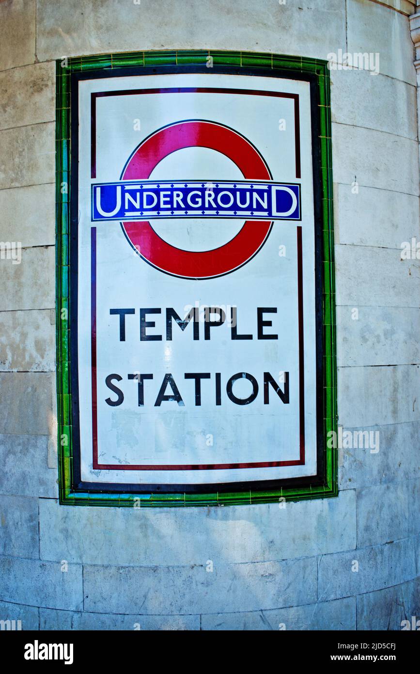 Signe de la station du temple Banque de photographies et d’images à ...