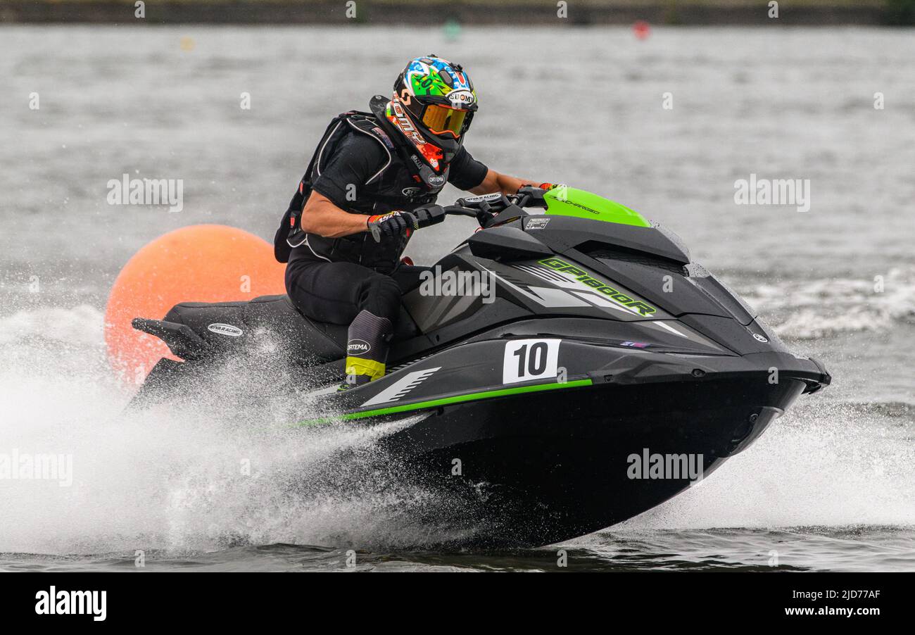Kawasaki jet ski Banque de photographies et d’images à haute résolution ...