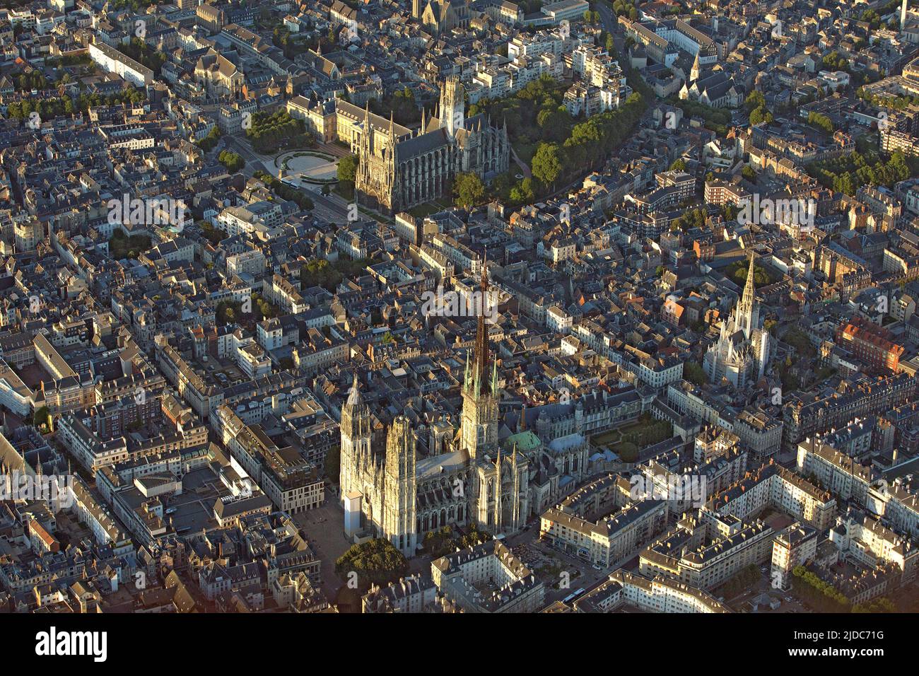 Aerial view of rouen Banque de photographies et d’images à haute ...