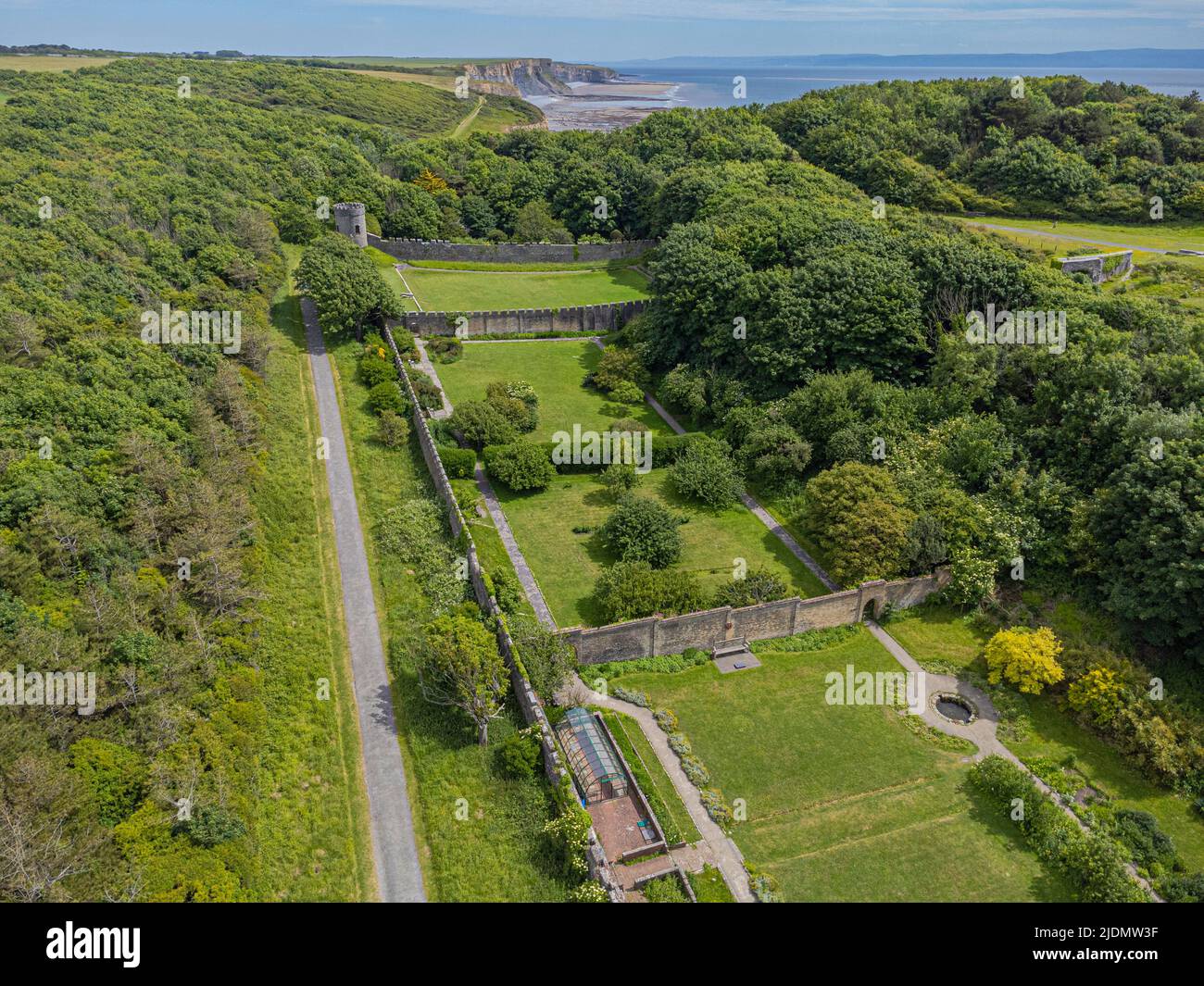 Jardin clos, château de Dunraven, parc de Dunraven, Southerndown. Merci ...