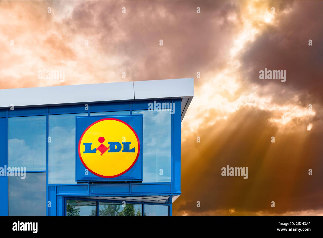 Lidl supermarkt zeichen logo Banque de photographies et d’images à ...