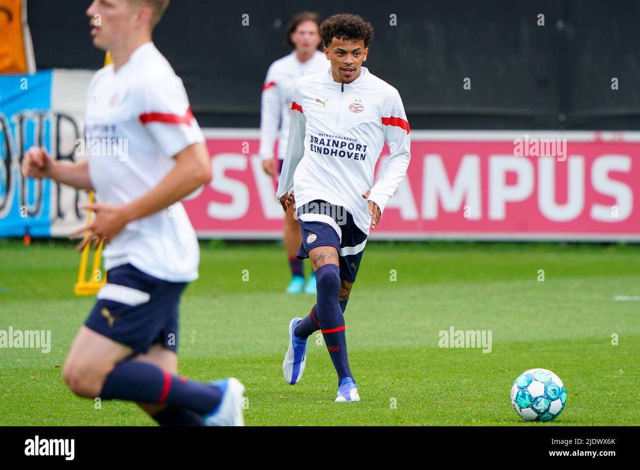 EINDHOVEN, PAYS-BAS - JUIN 20 : Jeremy Antonisse du PSV pendant la ...